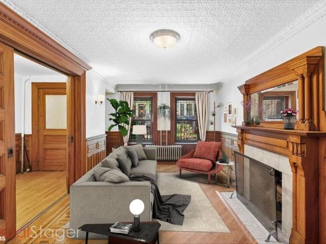 2 bedroom luxury Apartment for sale in Southside Slopes, Pittsburgh, Pennsylvania