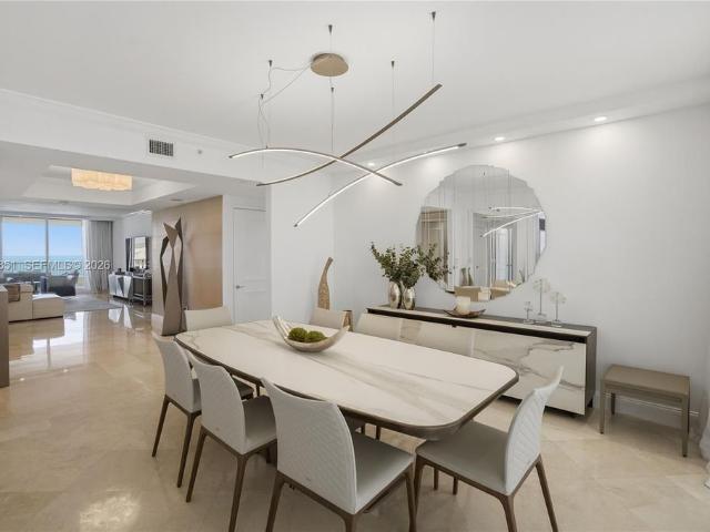 2 bedroom luxury Flat for sale in Key Biscayne, Florida