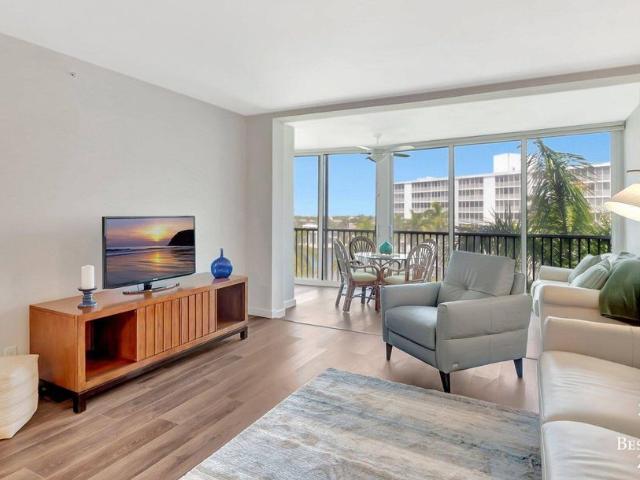 2 bedroom luxury Flat for sale in Highland Beach, United States