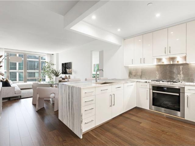2 bedroom luxury Flat for sale in New York, United States