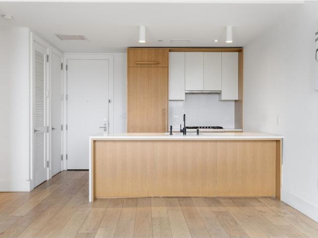 2 bedroom luxury Flat for sale in Queens, United States