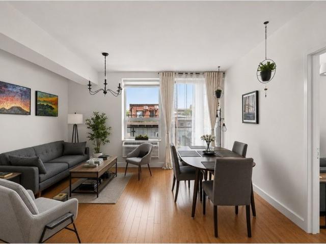 2 bedroom luxury Flat for sale in Queens, United States