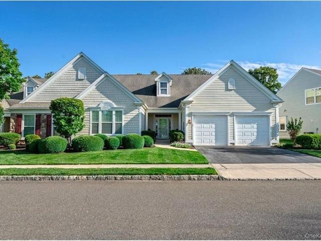 3 bedroom luxury Flat for sale in Westhampton, New York