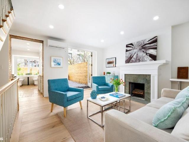 2 bedroom luxury Flat for sale in Upper West Side, Manhattan, New York