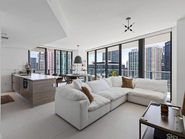 2 bedroom luxury House for sale in Miami, Florida