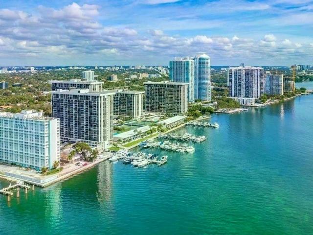 2 bedroom luxury House for sale in Miami, Florida