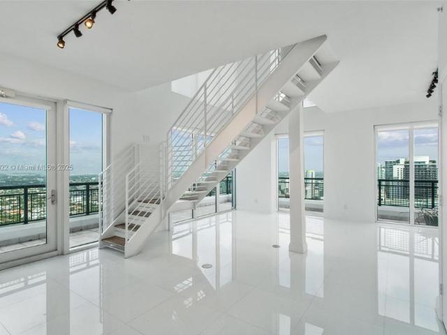 2 bedroom luxury House for sale in Miami, Florida