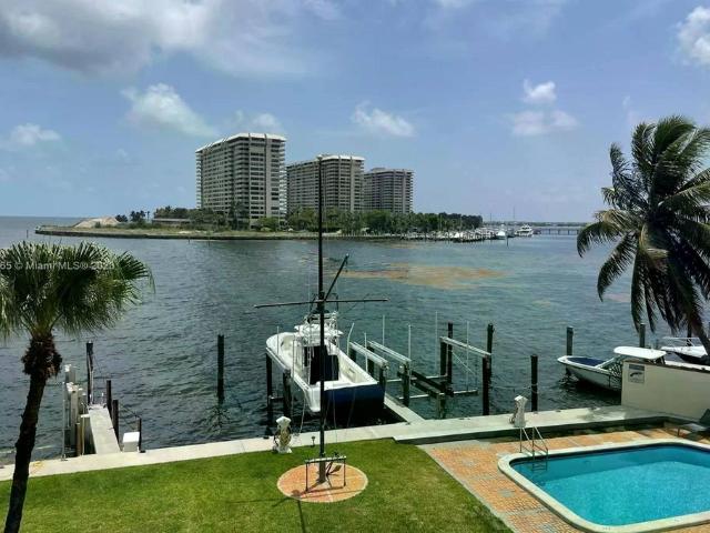 2 bedroom luxury House for sale in Miami, United States