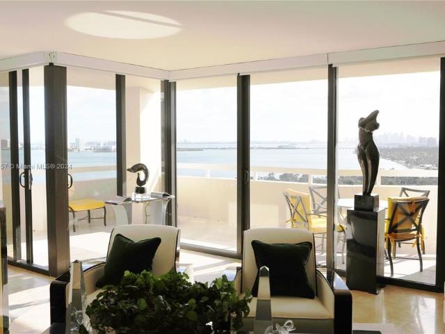 2 bedroom luxury House for sale in Miami, United States