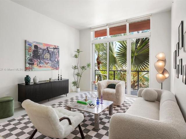 2 bedroom luxury House for sale in Miami, United States