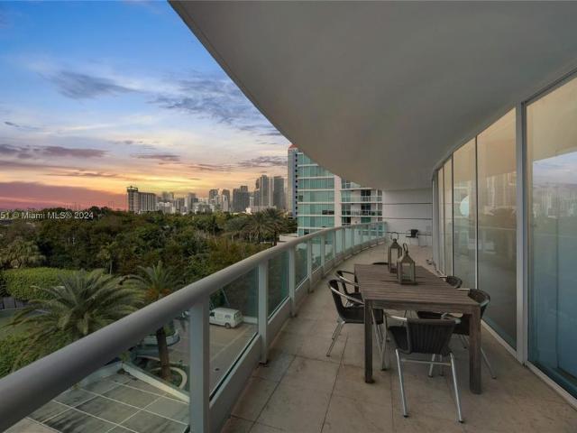 2 bedroom luxury House for sale in Miami, United States