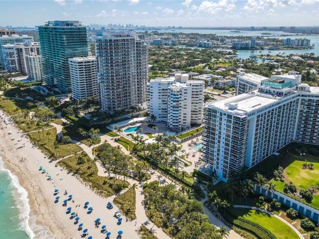 2 bedroom luxury House for sale in Bal Harbour, Florida