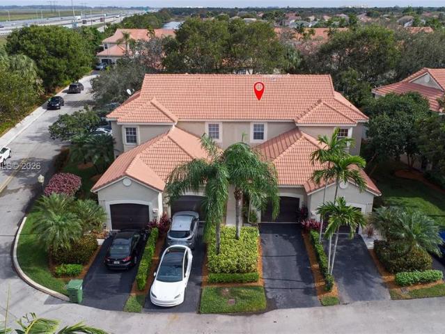 2 bedroom luxury Townhouse for sale in Weston, United States