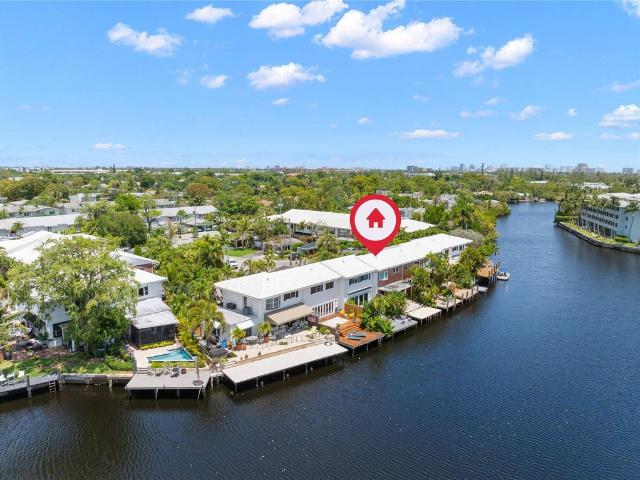 2 bedroom luxury Townhouse for sale in Wilton Manors, Florida