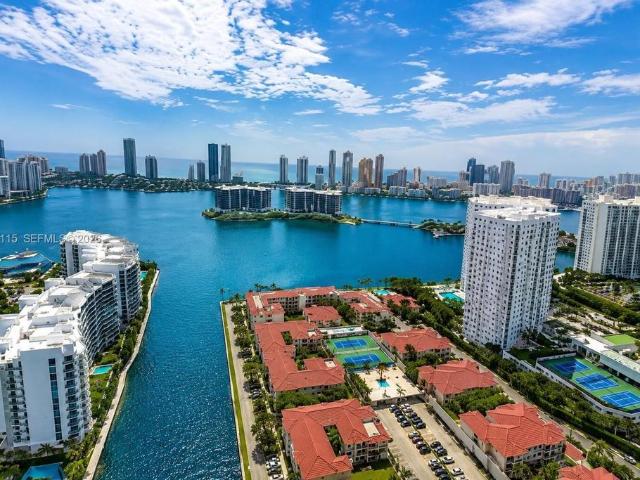 2 bedroom luxury Townhouse for sale in Aventura, Florida