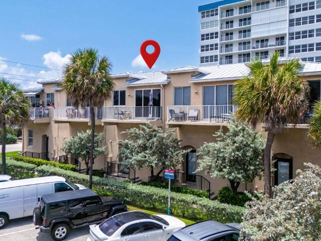 2 bedroom luxury Townhouse for sale in Deerfield Beach, United States