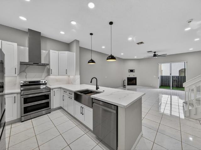 2 bedroom luxury Townhouse for sale in Fort Lauderdale, Florida
