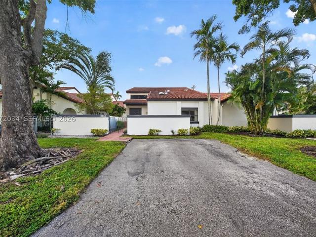 2 bedroom luxury Townhouse for sale in Hialeah, United States