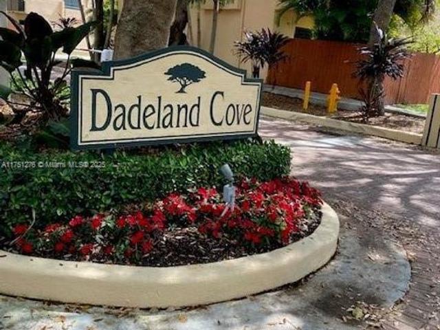 2 bedroom luxury Townhouse for sale in Miami, Florida