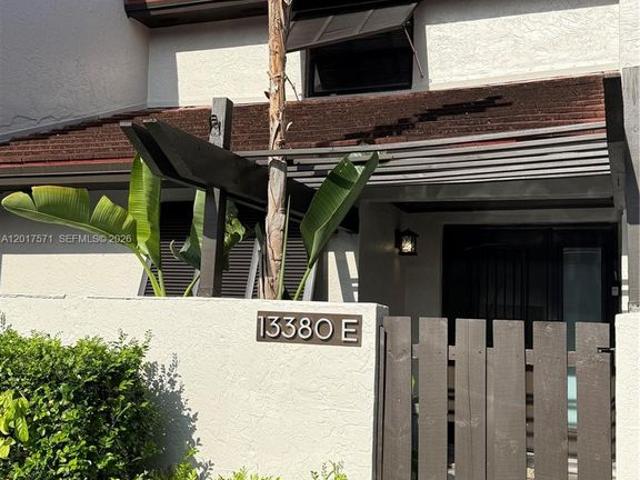 2 bedroom luxury Townhouse for sale in Miami, Florida