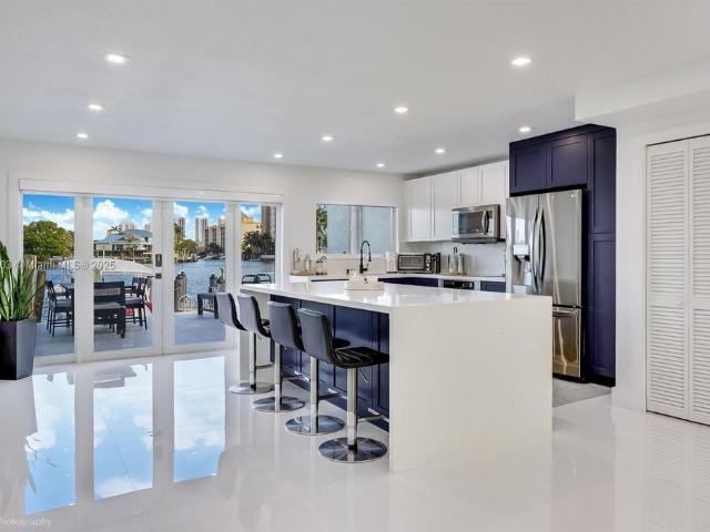 2 bedroom luxury Townhouse for sale in North Miami Beach, Florida