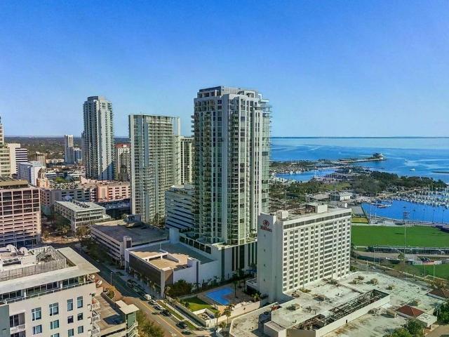 2 bedroom luxury Townhouse for sale in Saint Petersburg, Florida
