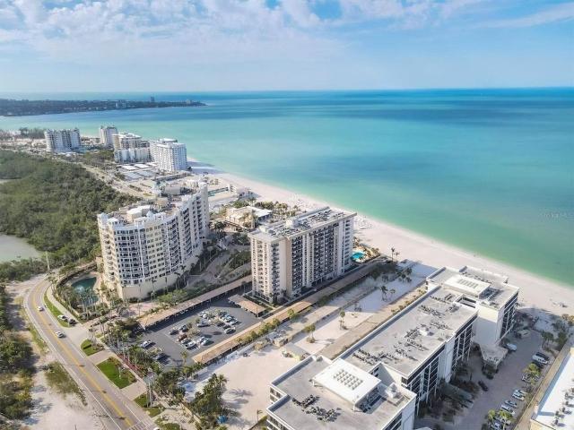 2 bedroom luxury Townhouse for sale in Sarasota, Florida