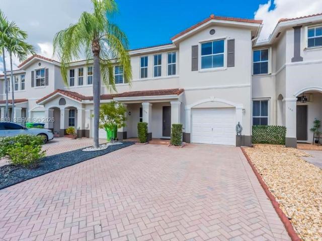 2 bedroom luxury Townhouse for sale in Sunrise, Florida