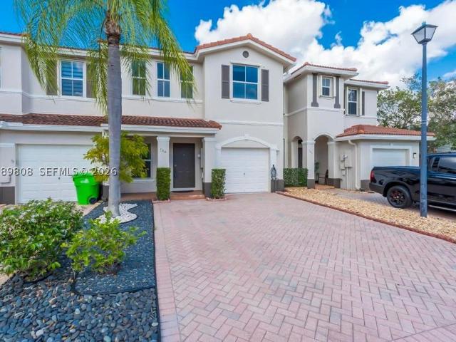 2 bedroom luxury Townhouse for sale in Sunrise, Florida