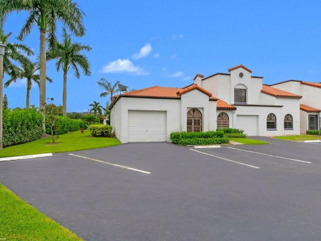 2 bedroom luxury Townhouse for rent in Wellington, Florida