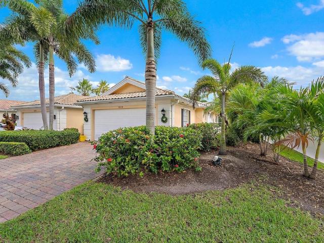 2 bedroom luxury Townhouse for rent in Wellington, Florida