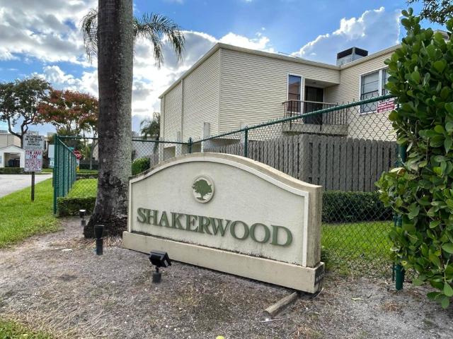 2 bedroom luxury Townhouse for rent in Wellington, Florida