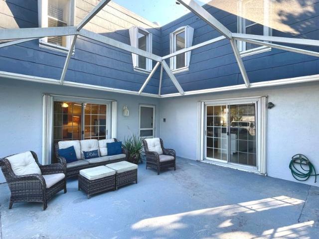 2 bedroom luxury Townhouse for rent in Wellington, Florida