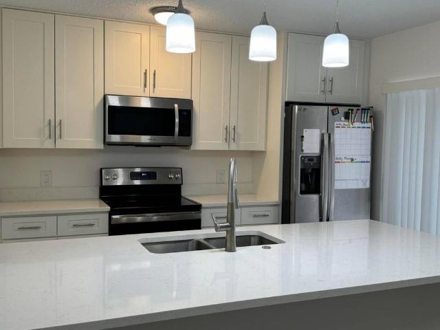 2 bedroom luxury Townhouse for rent in West Palm Beach, Florida