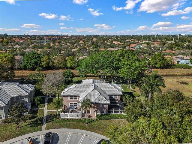 2 bedroom luxury Townhouse for rent in West Palm Beach, Florida