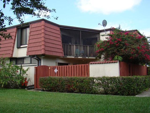 2 bedroom luxury Townhouse for rent in West Palm Beach, Florida
