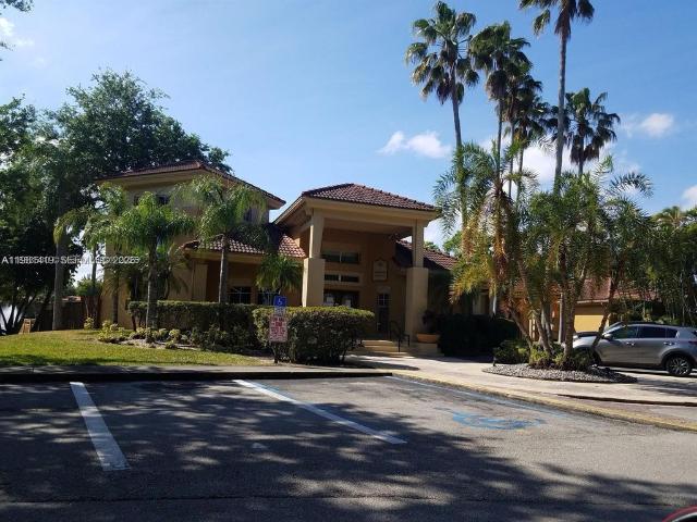 2 bedroom luxury Townhouse for rent in West Palm Beach, Florida