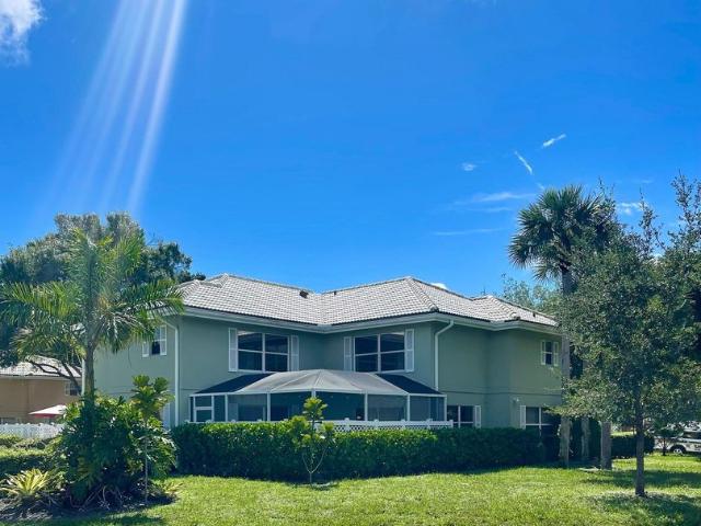 2 bedroom luxury Townhouse for rent in West Palm Beach, Florida