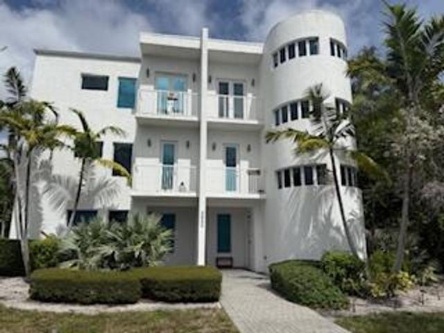 2 bedroom luxury Townhouse for rent in West Palm Beach, United States