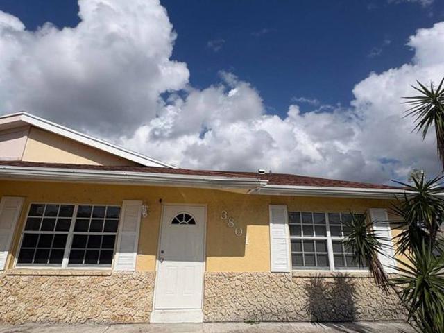2 bedroom luxury Townhouse for rent in West Palm Beach, United States