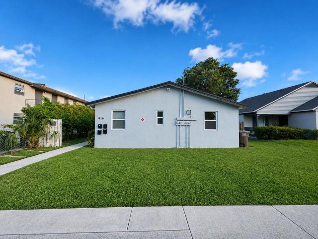 2 bedroom luxury Townhouse for rent in West Palm Beach, United States