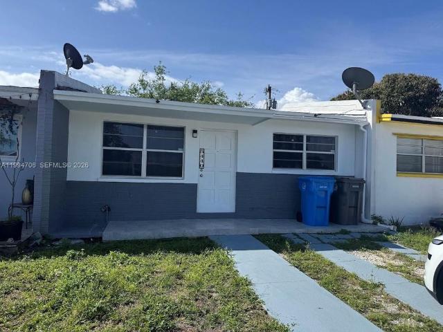 2 bedroom luxury Townhouse for rent in West Park, Florida