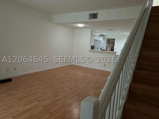 2 bedroom luxury Townhouse for rent in Weston, United States