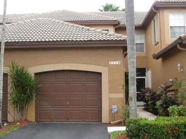2 bedroom luxury Townhouse for rent in Weston, United States