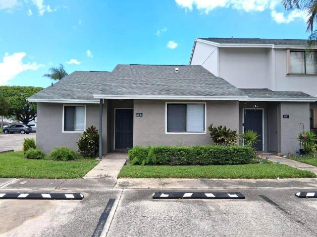 2 bedroom luxury Townhouse for rent in Aventura, Florida