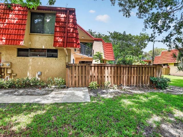 2 bedroom luxury Townhouse for rent in Boca Raton, Florida