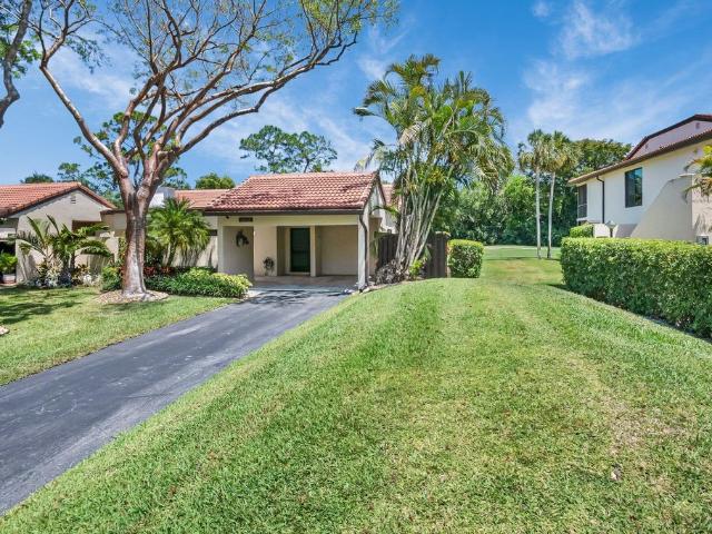 2 bedroom luxury Townhouse for rent in Boca Raton, Florida
