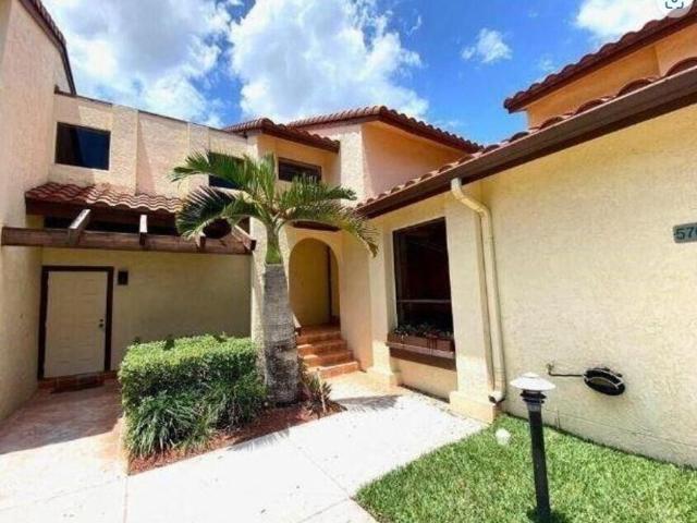 2 bedroom luxury Townhouse for rent in Boca Raton, United States