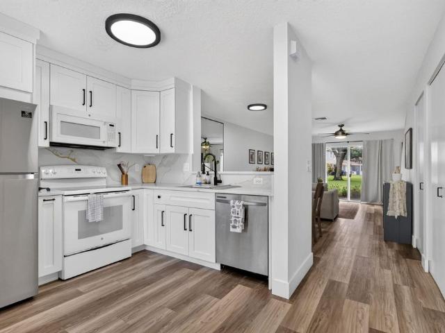 2 bedroom luxury Townhouse for rent in Boynton Beach, Florida
