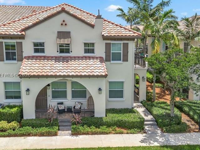 2 bedroom luxury Townhouse for rent in Cooper City, Florida
